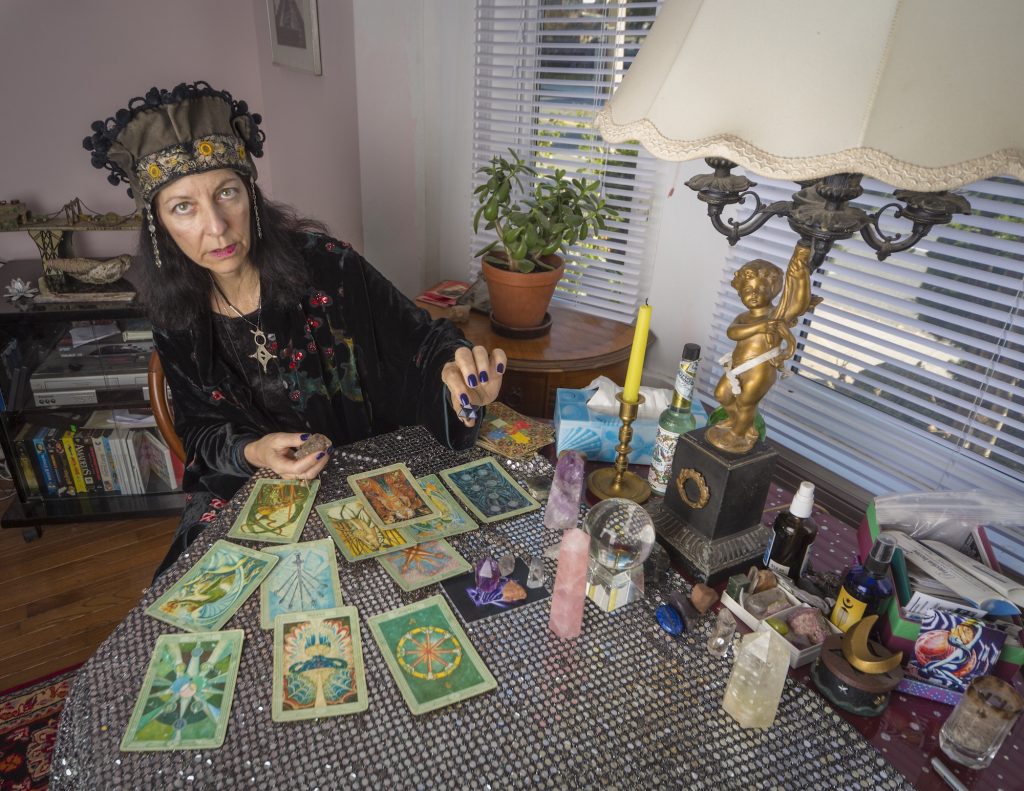 A Closer Look at Online Psychic Networks - perfectlovemate.com